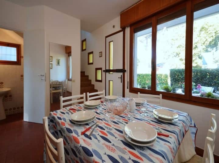 Villa Indépendante Avec Beau Jardin - Bibione