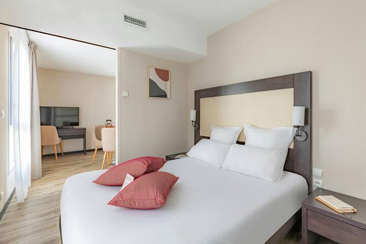 Appart'city Nantes Ouest - Superior Apartment - Saint-Étienne-de-Montluc