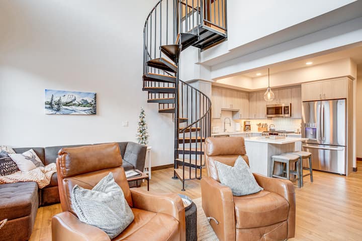 Walk To Cooper Creek Square: Condo W/ Hot Tub! - Winter Park, CO