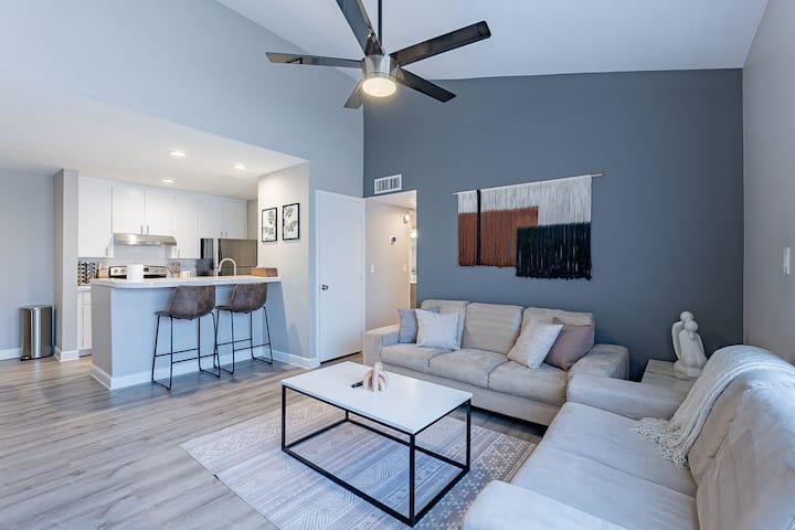 Thomas Rd Oasis - Scottsdale, AZ