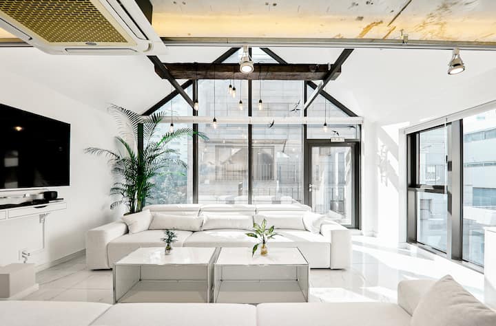 B9 Tailored Service Home Near Hongik Univ Station - Seoul