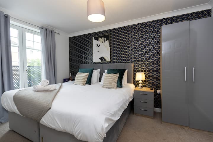 Foster Drive-deluxe-house-ensuite With Bath - Newcastle upon Tyne