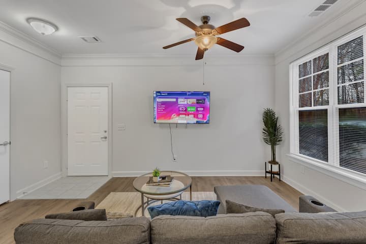 Upscale 1br Suite—mins To Downtown Raleigh! - Cary, NC