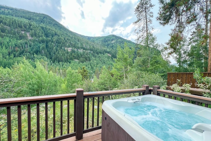 Intimate 2br Chalet, Hot Tub, Views! Summer Awaits - Vail, CO