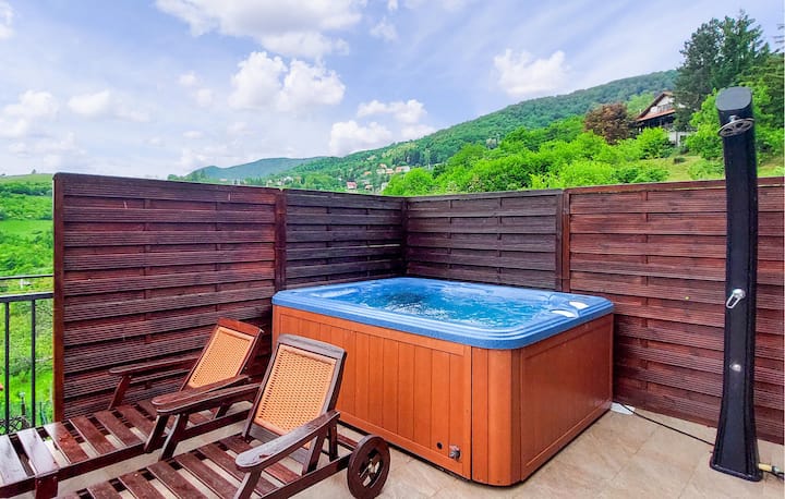 Stunning Home In Plesivica With Sauna - Jastrebarsko