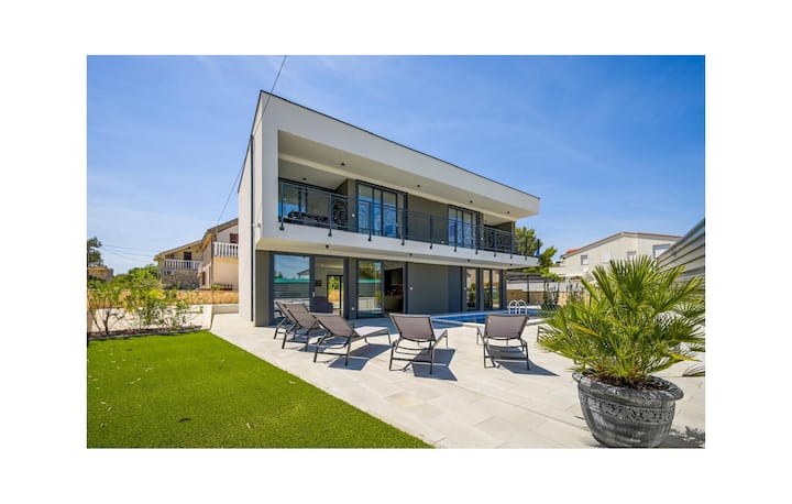 4 Bedroom Stunning Home In Murter - Murter-Kornati