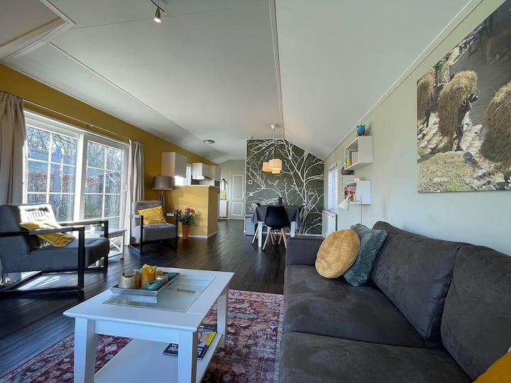 Séjour Tranquille Au Bord Du Lac Pour 4 Personnes - Lemmer