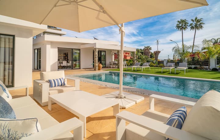 Amazing Villa With Heated Pool - Benalmádena