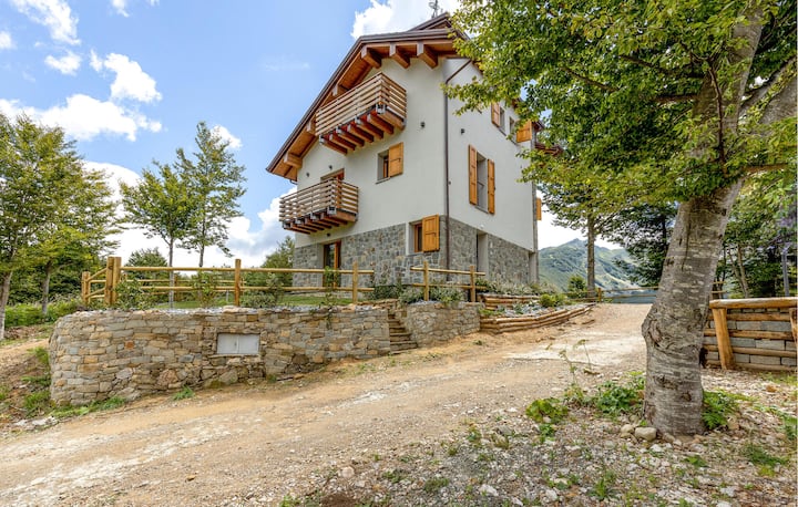 Lovely Home In Passo Del Cerreto - Cerreto Laghi