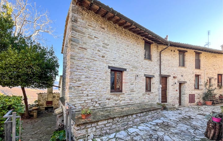 Awesome Apartment In Armenzano - Spello