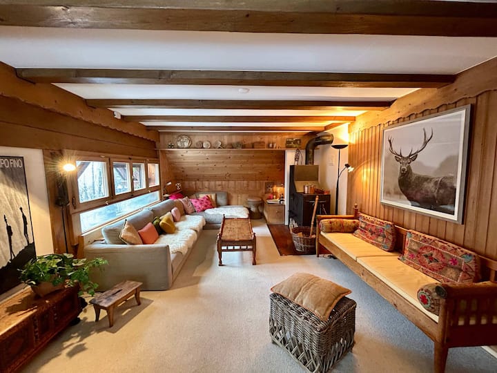 Rougemont Hideaway Chalet By The River - Rougemont