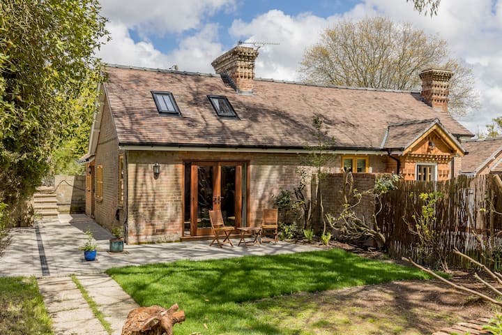 Horseshoe Cottage - Lyndhurst