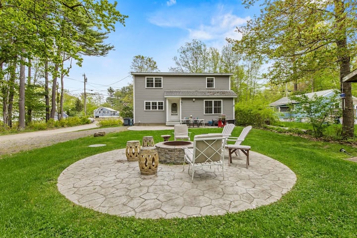 Captain And The Kiwi - Portsmouth, NH