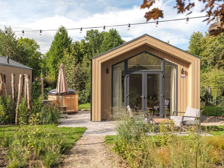 Tiny Lodge With Hot Tub | 4 Persons - Deventer