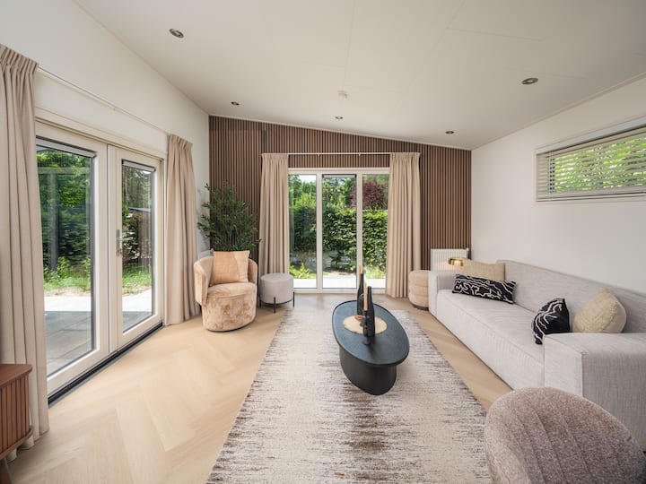 Loevestein Deluxe With Hot Tub | 4 Persons - Deventer