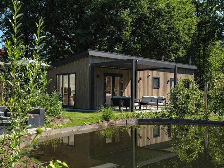 Loevestein Deluxe With Hot Tub | 4 Persons - Brummen