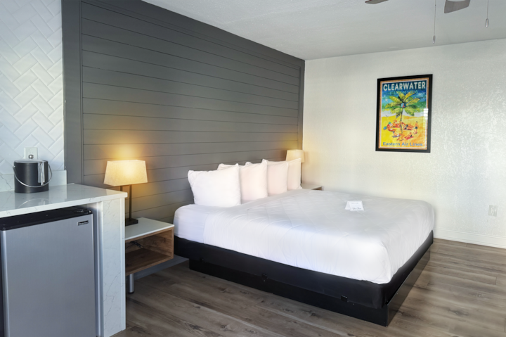 Devon Shores - Premium King Suite - Clearwater, FL