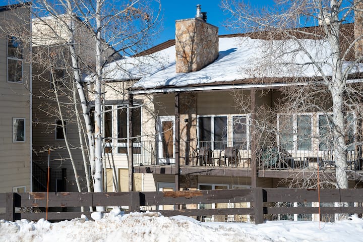 Mountainside Unit B-20 Ski-in/out 2 Bed Mt Views - Granby, CO