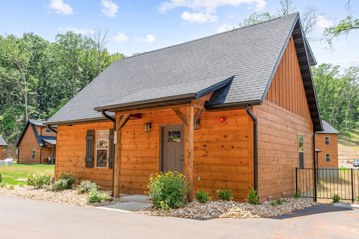 Free Tickets • Cozy 2br Cabin Near Thunder Ridge - Ridgedale, MO