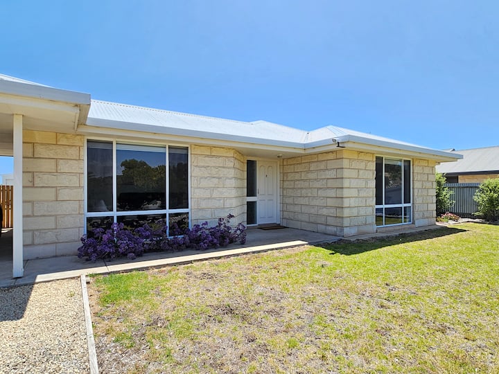 No. 8 - 8 Robe Street - Robe