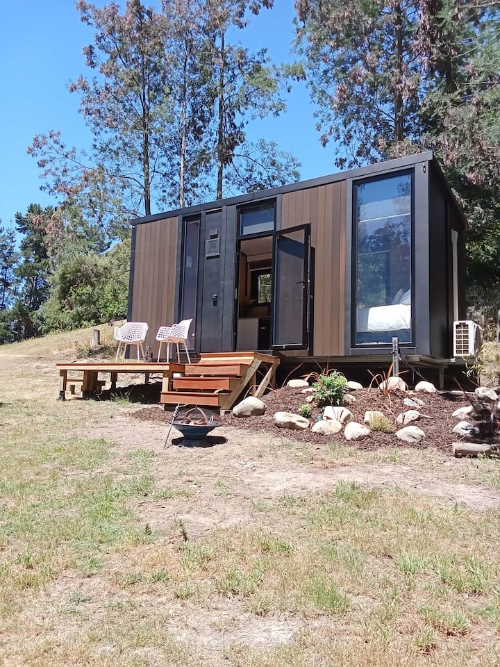 Loburn Retreat 1 By Tiny Away - Ashley