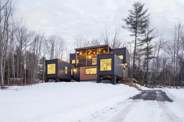 Green Mountain Container | Best Views @ Mount Snow - Vermont