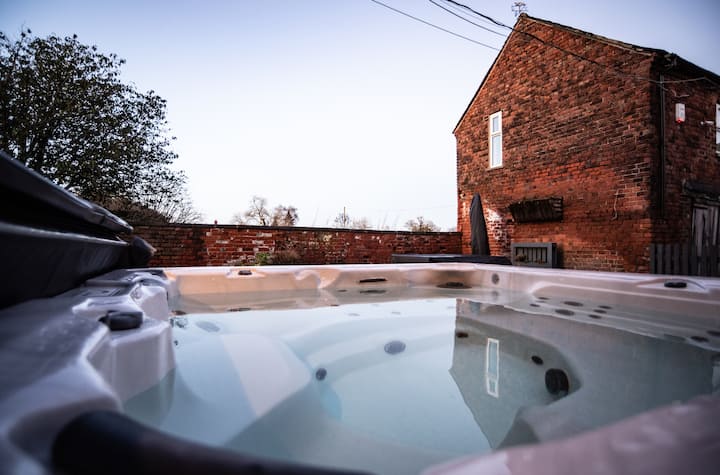 Ferme De Luxe à Cheshire | 14 Personnes | Jacuzzi - Nantwich