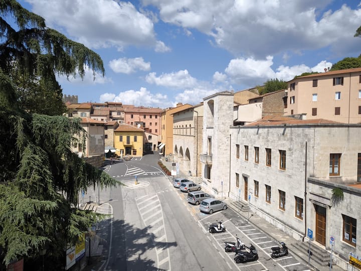 Kira Apartment A Stone's Throw From The Center - Massa Marittima