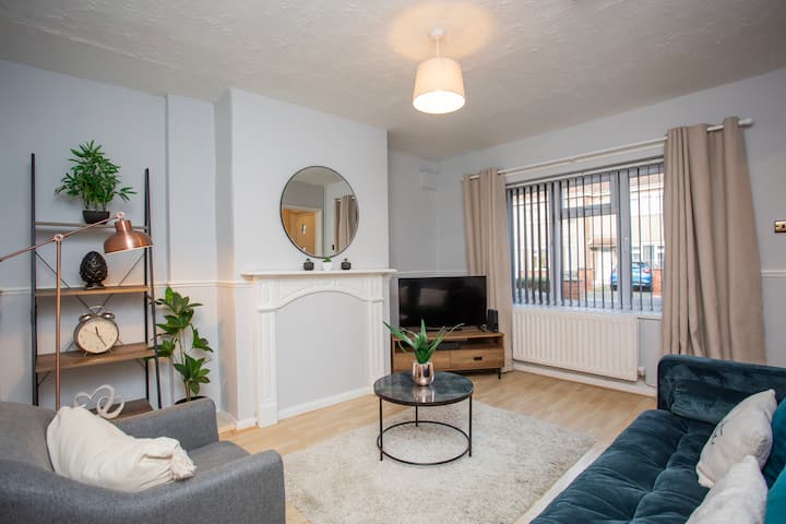 Vacant Nests | The Carrick  | Beach | Golf Course - Hartlepool