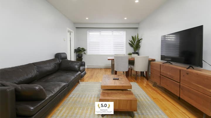 District Deux | Modern 2br In Mtl West - Montreal