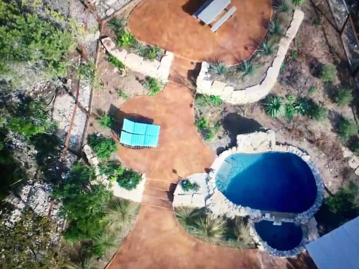 Waterfall, Pool, Cabana, Views, 2 Minutes 2 Frio! - Concan, TX