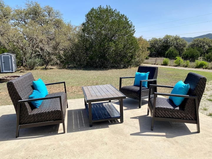 Book 3 Get 4th Night Free! Modern Luxury Mt. Views - Leakey, TX
