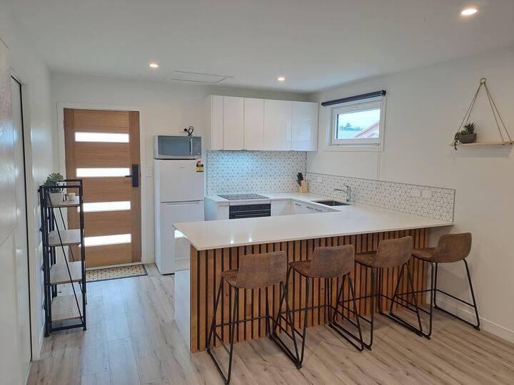 Tainui Charm - Fully Renovated, 2 Bedrooms - Dunedin