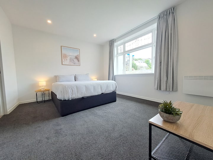 Tainui Charm - Fully Renovated, 3 Bedrooms - Dunedin