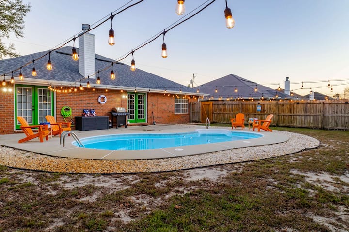 Ranger | Pool, Arcades, Foosball, 5m To Beach! - Navarre, FL