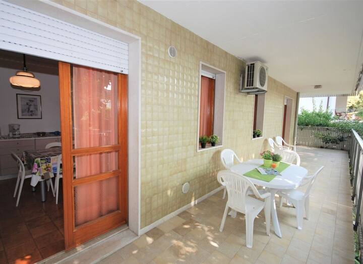 Comfortable Flat With Terrace In Lignano - Lignano Sabbiadoro