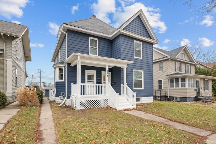Completely Renovated 2bd Unit - Davenport, IA