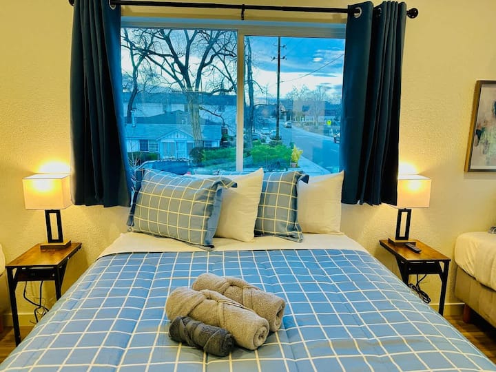 Desirable Neighborhood|pets Ok|sleeps7|490 - Reno, NV