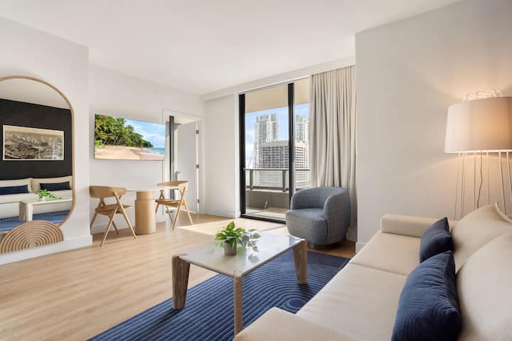 2012 | New Apt W Pool In Front Of Kaseya Center - Miami, FL