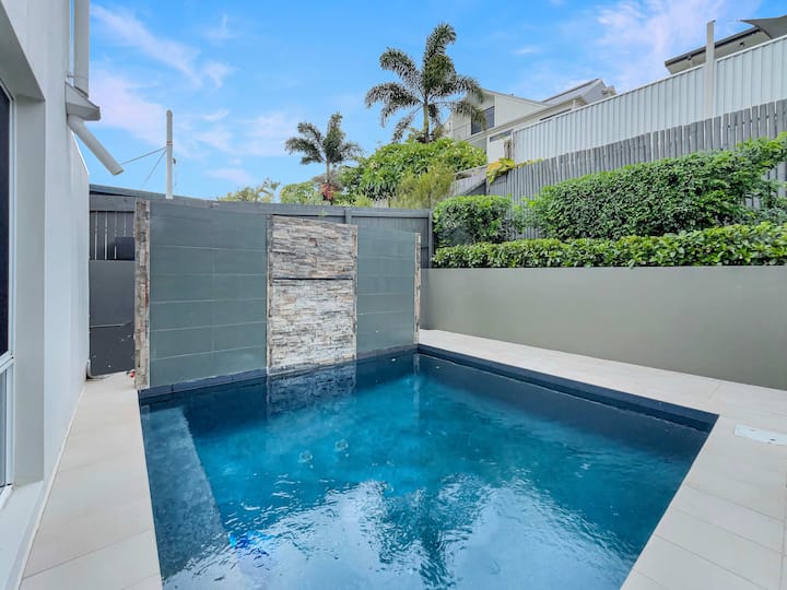 Relaxed Luxury For Families By The Beach - Caloundra