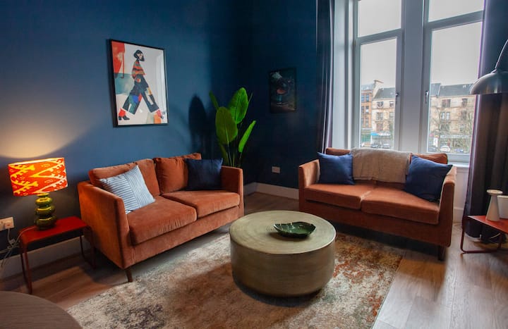 Stylish Newly Renovated Flat Overlooking Mansfield - Glasgow