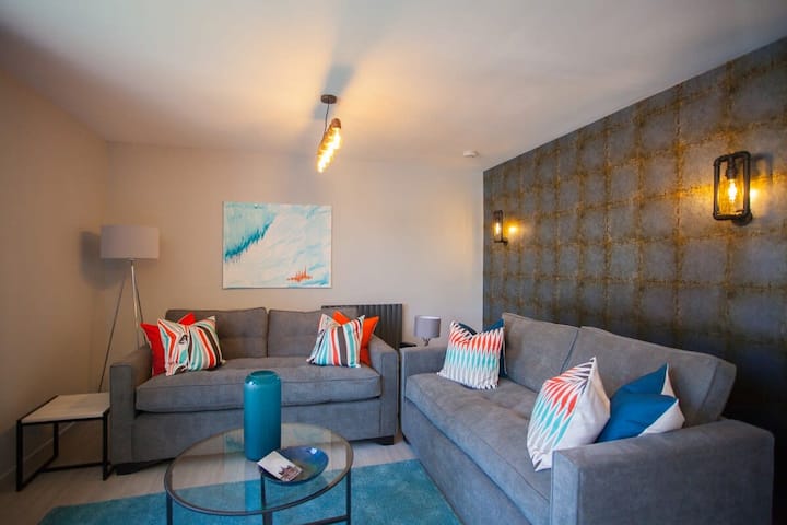 Stylish Glasgow Apartment With Parking - Glasgow