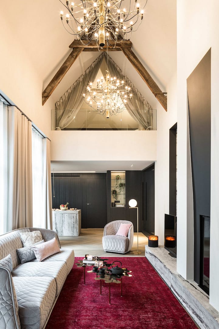 Luxurious Royal Duplex Suite With Atrium Views - Kapellen