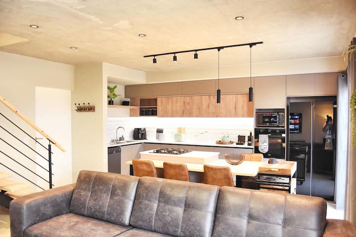 Rustic Hills #1 Luxury Self-catering (Sel01833) - Swakopmund