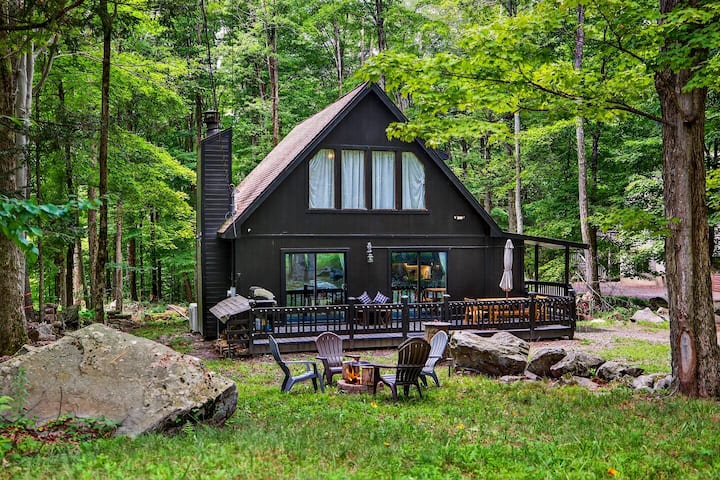 Have Fun Labor Day Resort Amenities 5 Star Chalet! - Lake Wallenpaupack, PA