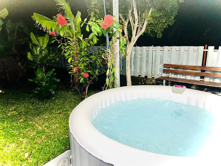 La Villa Des Lys - 5* Avec Jacuzzi - Saint-Denis