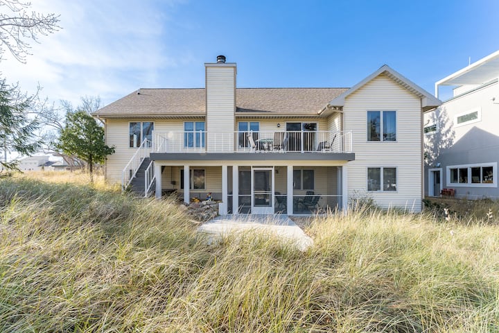 Experience Lakeside Luxury At Sunset Cove - Grand Haven, MI