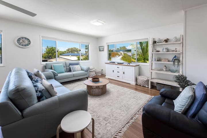 Modern Urangan Beach House Close To Beach - Hervey Bay