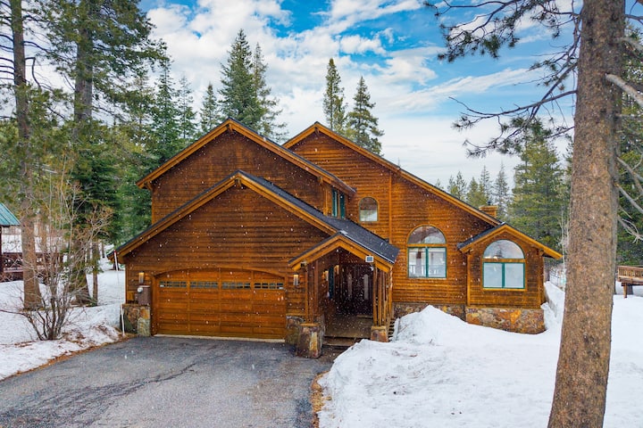 5min To Skiing, Ping Pong+billiards | Donner Ridge - Truckee, CA