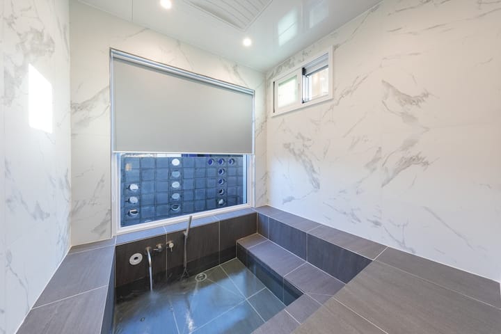 모던하고 깔끔한 인테리어의 힐링숙소 A동 - Gyeongju-si